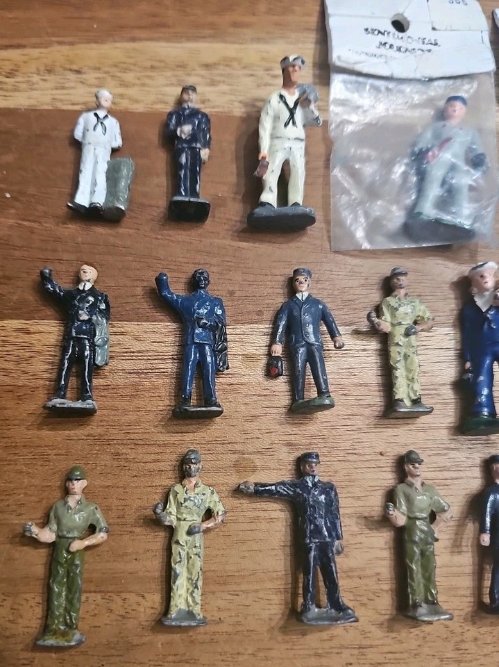 Lot Of 19 Vtg Cast Lead Metal Military Toy Soldiers Army Men Sailors ...