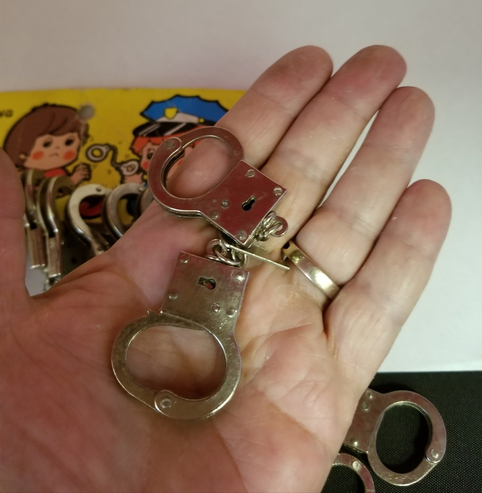 Miniature Handcuffs Vintage Hong Kong Die-Cast (1) pair | eBay