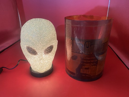 Vintage Green Melted Plastic Alien Head Lamp Night Light UFO Lover ...