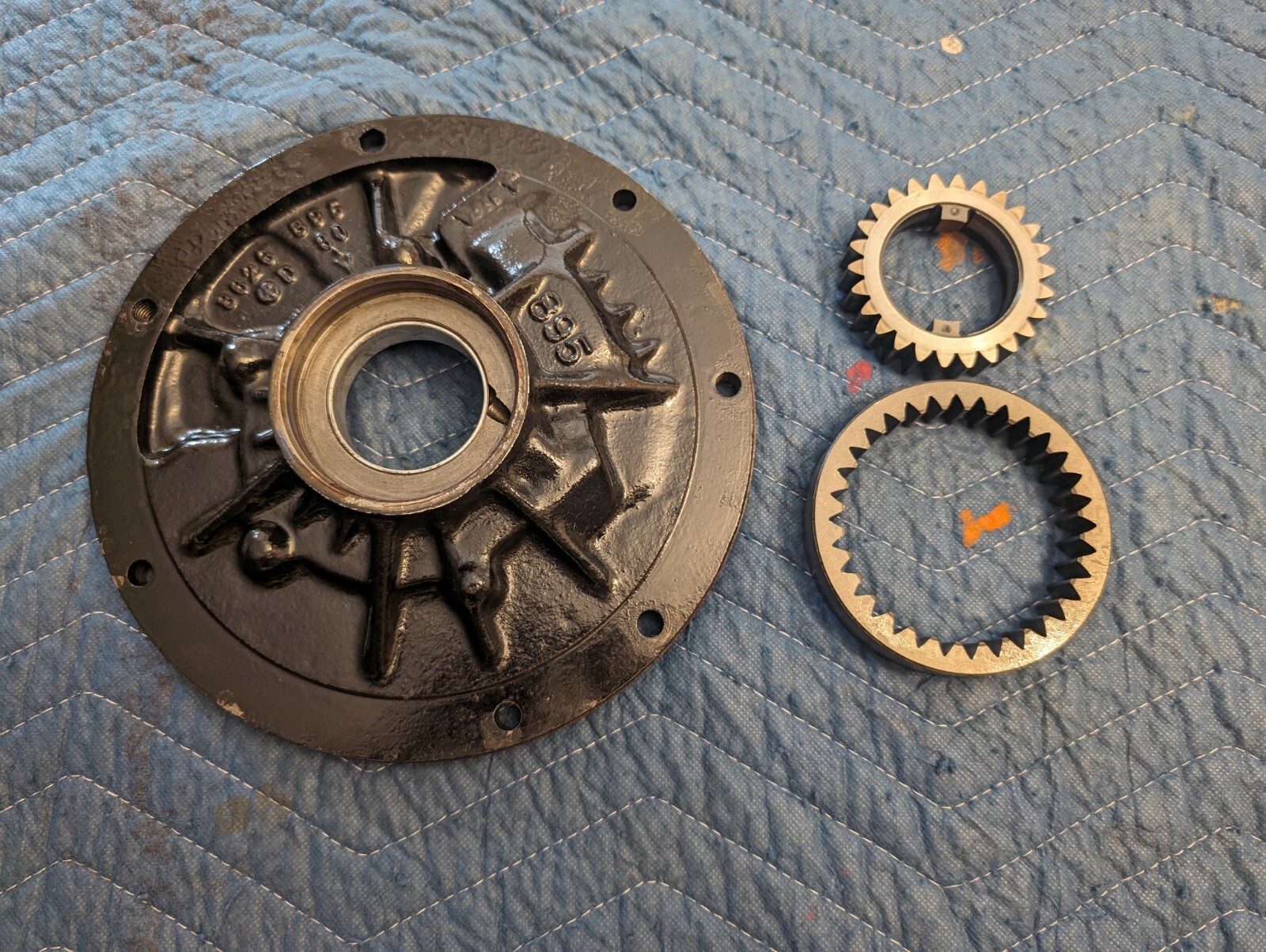 USED TH 400 FRONT PUMP 6BOLT | eBay