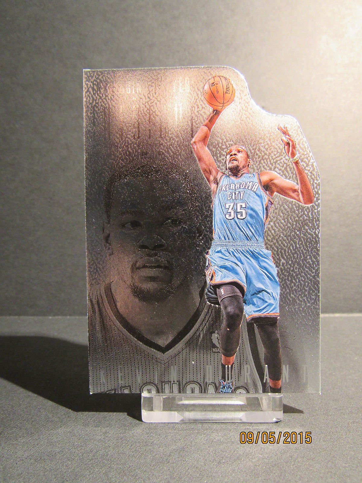 2013-14 Panini Intrigue - Intriguing Players Die-Cut #16 Kevin Durant ...