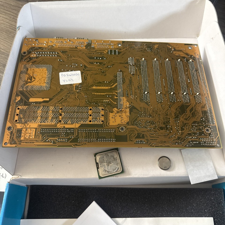 GIGABYTE GA-8SG800 / GA-8S648FX Motherboard P4 TITAN Series INTEL ...