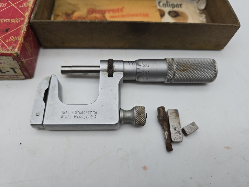Vintage Starrett Anvil micrometer No. 220 - 1”, excellent in original ...