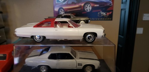 MPC 963 1976 Chevy Caprice Trailer 1:25 Scale Model Kit - Red for sale ...