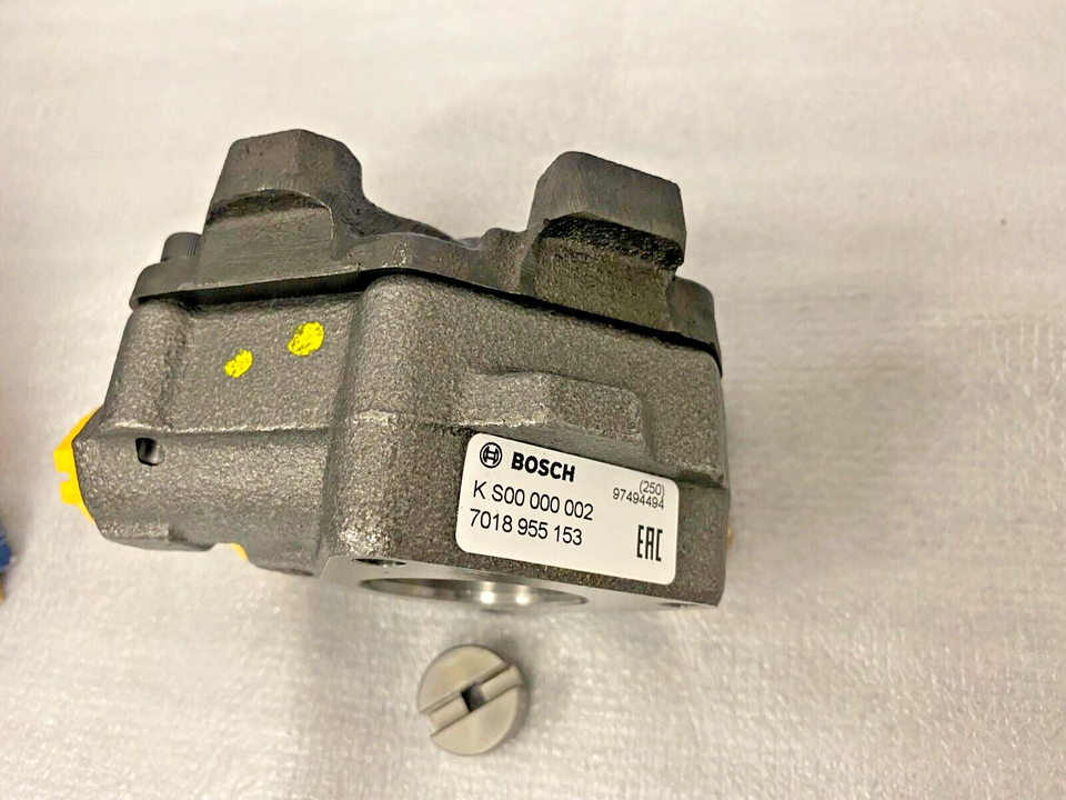 OEM Volvo D13 FUEL PUMP 20997341 BOSCH Made in Germany | eBay