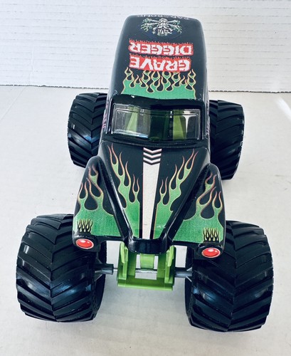 Grave Digger Diecast Bad to the Bone Monster Truck 8"x5"x5" BKT SML ...
