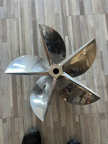 Mercury Racing 5 Blade Cleaver Prop Propeller 17 X26 RIGHT RH Herring ...