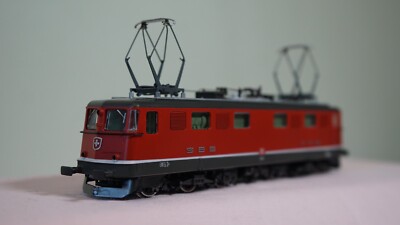 Roco HO 43536 Ae 6/6 Electric Loco VGC Manuals included + spare add on ...