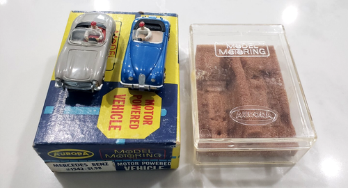 Aurora Model Motoring HO Slot Racing Set Complete w/ 2 Beautiful ...