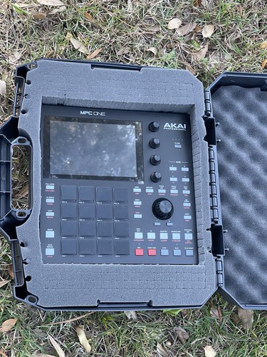 GREAT CONDITION AKAI PROFESSIONAL MPC ONE W CASE G2U | eBay