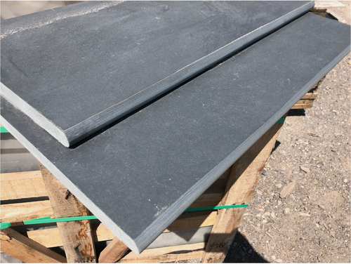 Natural graphite black Brazilian slate Paving - 900x400x30 bullnose ...
