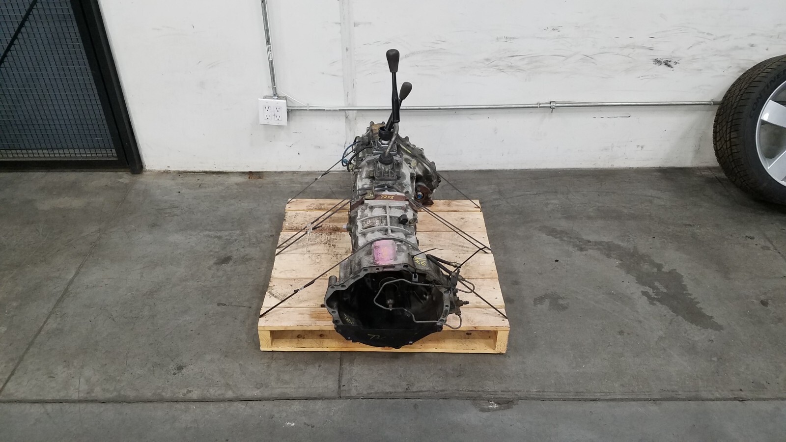 Toyota R150F Transmission With Transfer Case for sale online | eBay