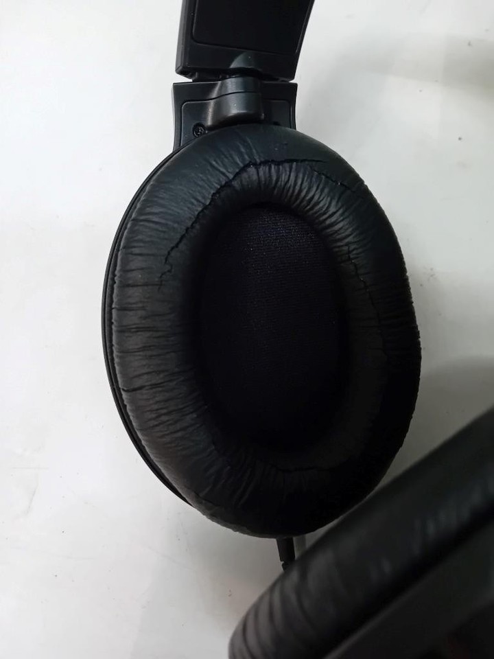 Sennheiser Stereo Headphones Model HD 201 With Box SBW | eBay UK