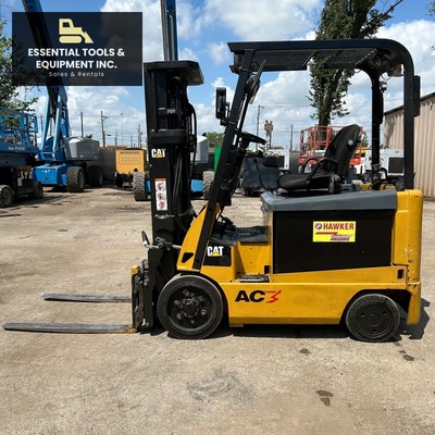Forklifts - Forklift 5000Lb Pneumatic Lift Truck