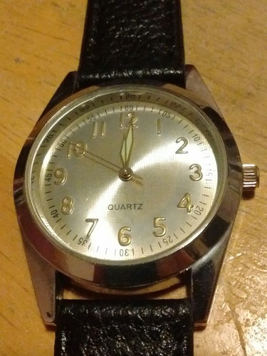 Vtg Men's Cross Hatch Dial watch, running w/new batteryand leather ...