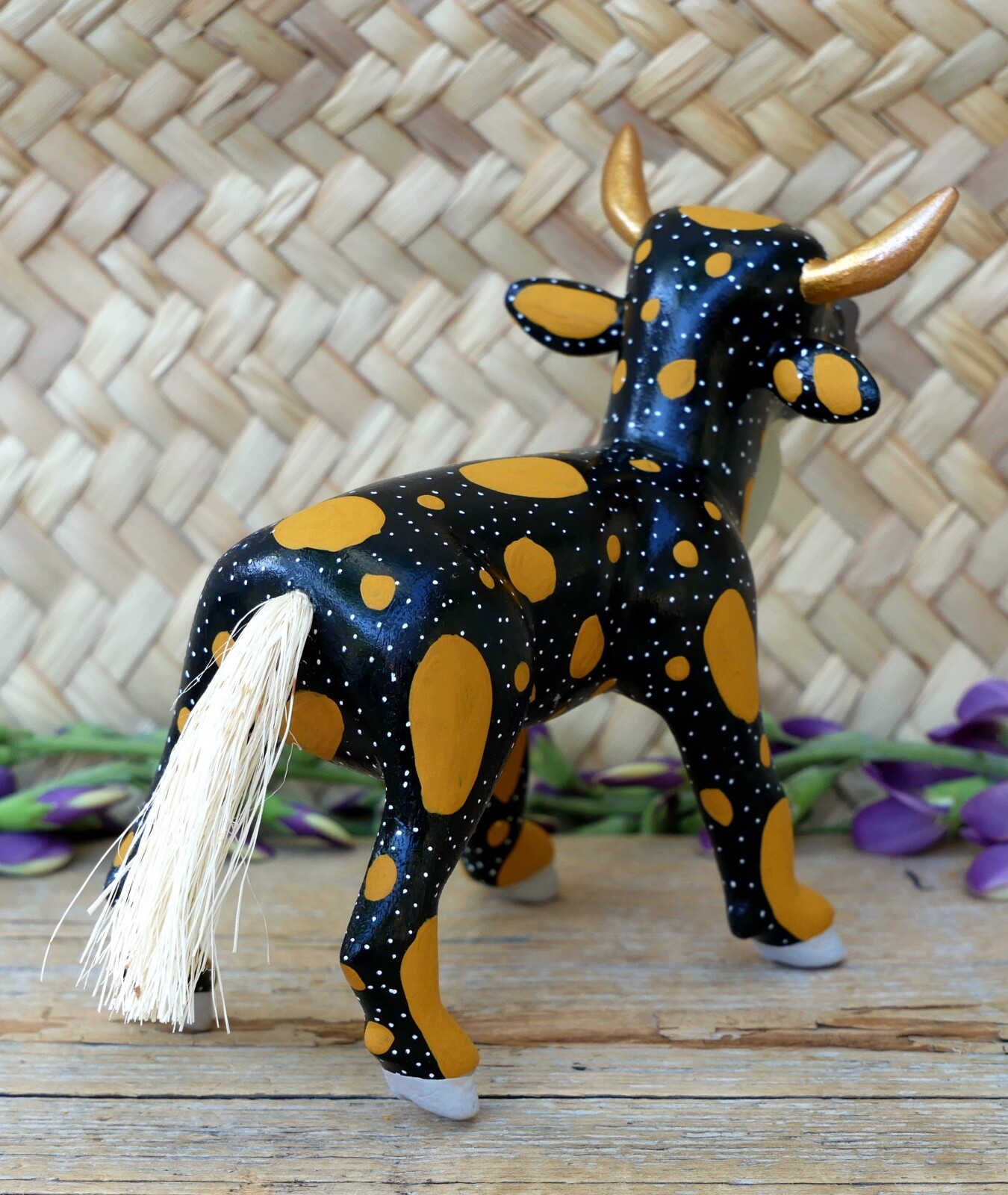 Alebrije Cow Black & Gold Handmade by Inocencio Vasquez Oaxaca Mexican ...