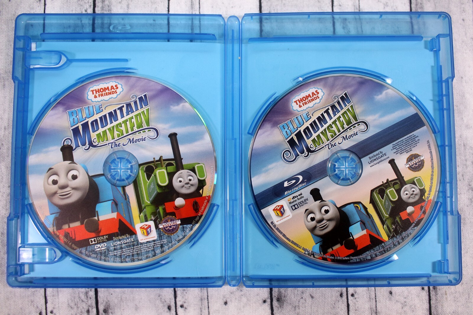 Thomas & Friends Blue Mountain Mystery: The Movie (Blu-ray + DVD Combo ...