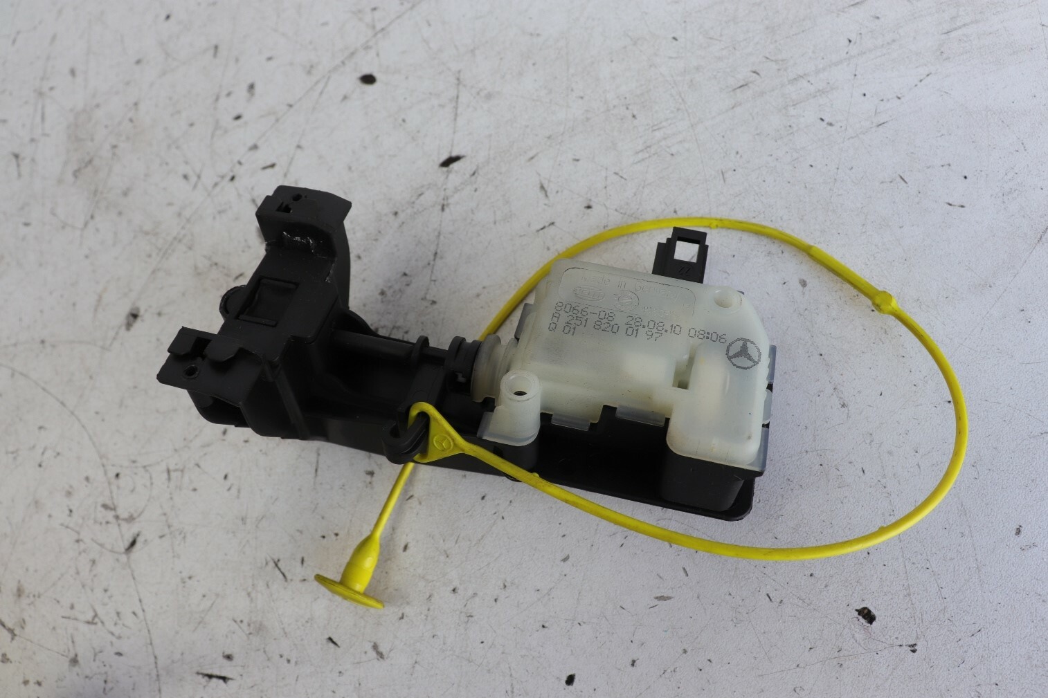 Mercedes Benz ML300 2010 W164 Fuel Filler Flap Panel Actuator ...