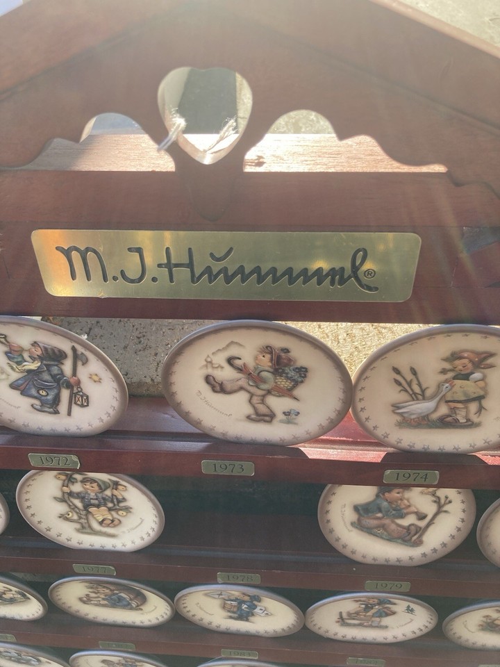 Vintage Hummel Mini Plates Set 1971 To 1995,With Wood Display,IN ...