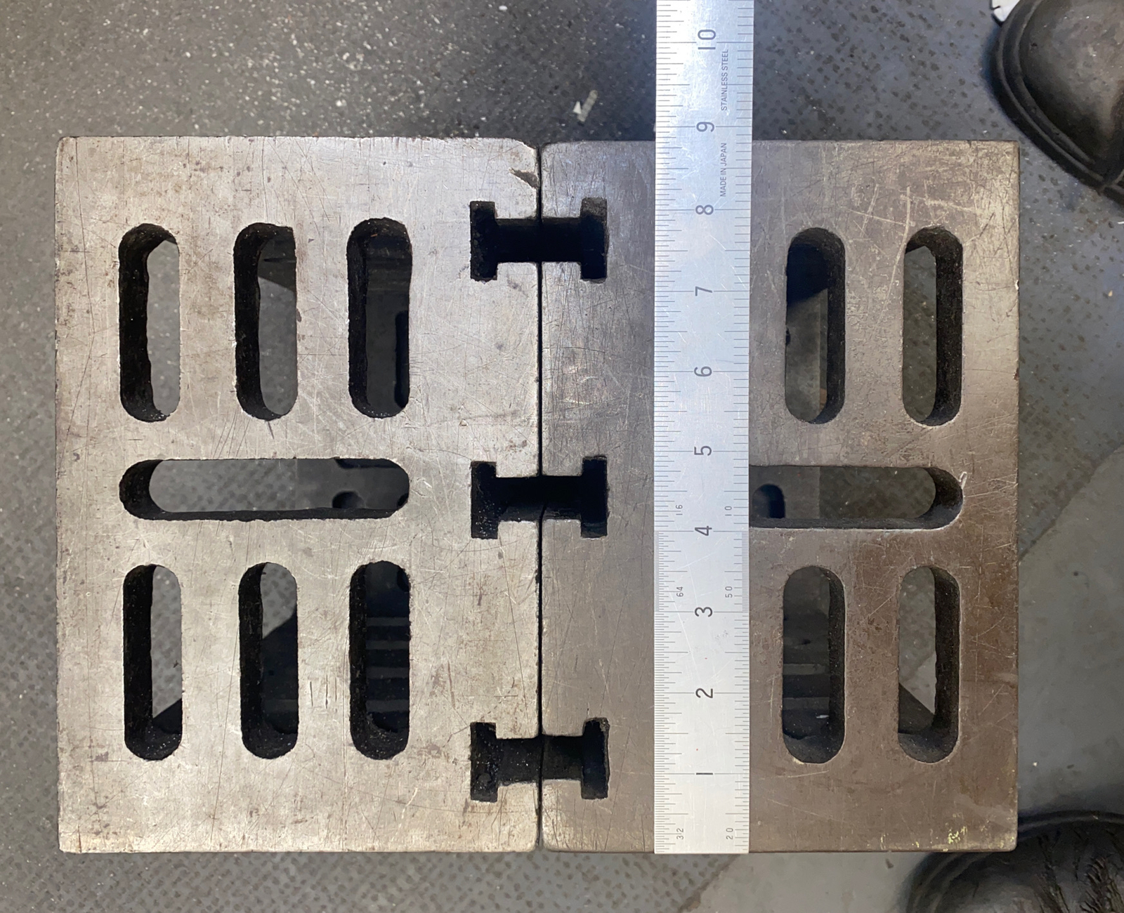 PAIR OF CAST IRON CUBES ANGLE PLATE PRECISION ENGINEER MACHINIST ...