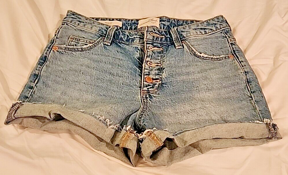 Universal Thread Light Wash Frayed Hem Button Fly Vintage Midi Jean ...