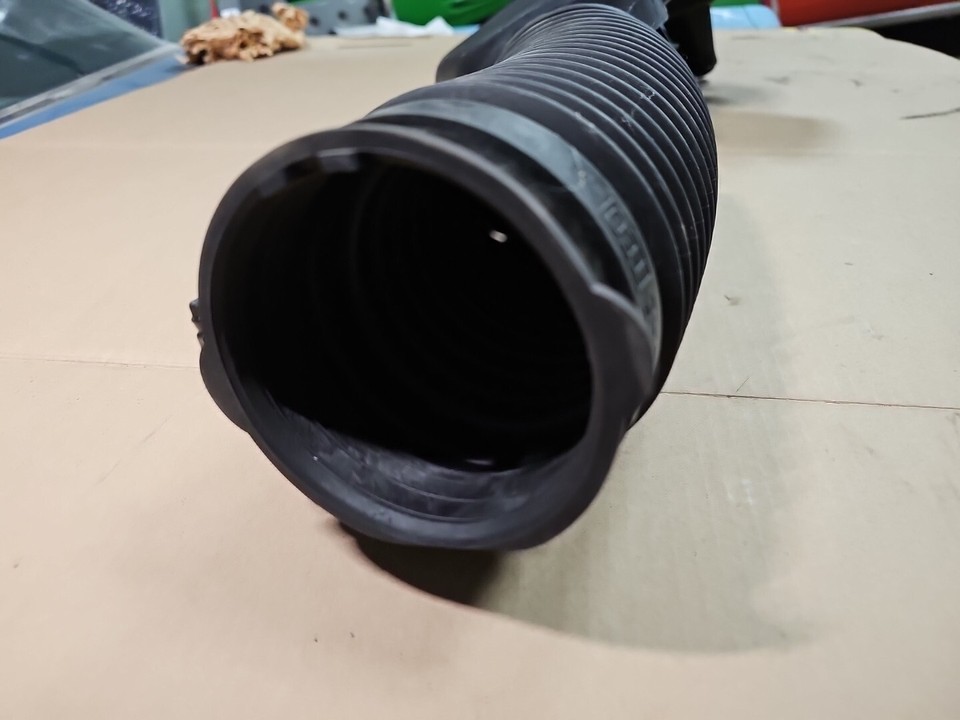 Dodge Charger Challenger Chrysler 300 OEM 68413346AA Engine Cold Air ...