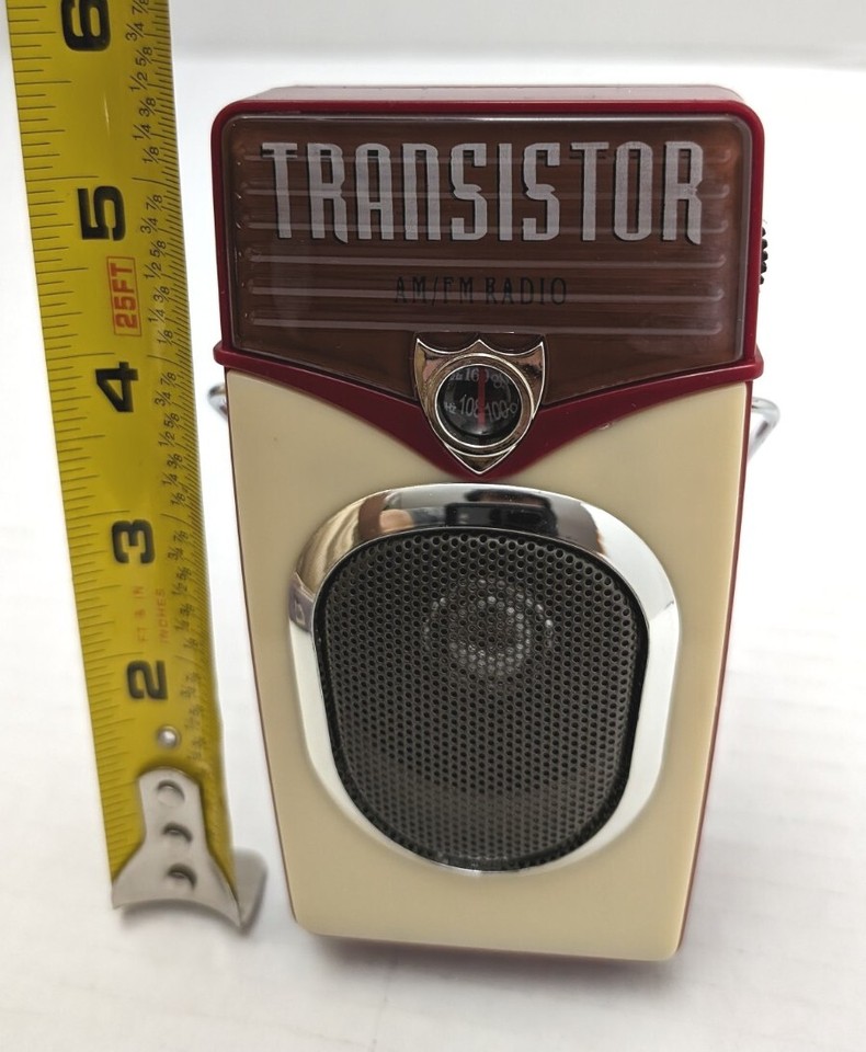 Classic Collection NORTHPOINT 1960 Retro Style AM/FM Transistor Radio w ...
