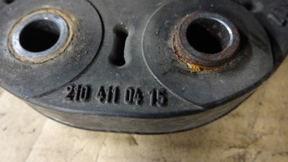 Mercedes-Benz W208 C208 CLK 230 Gelenkscheibe Hardyscheibe 2104110415 ...