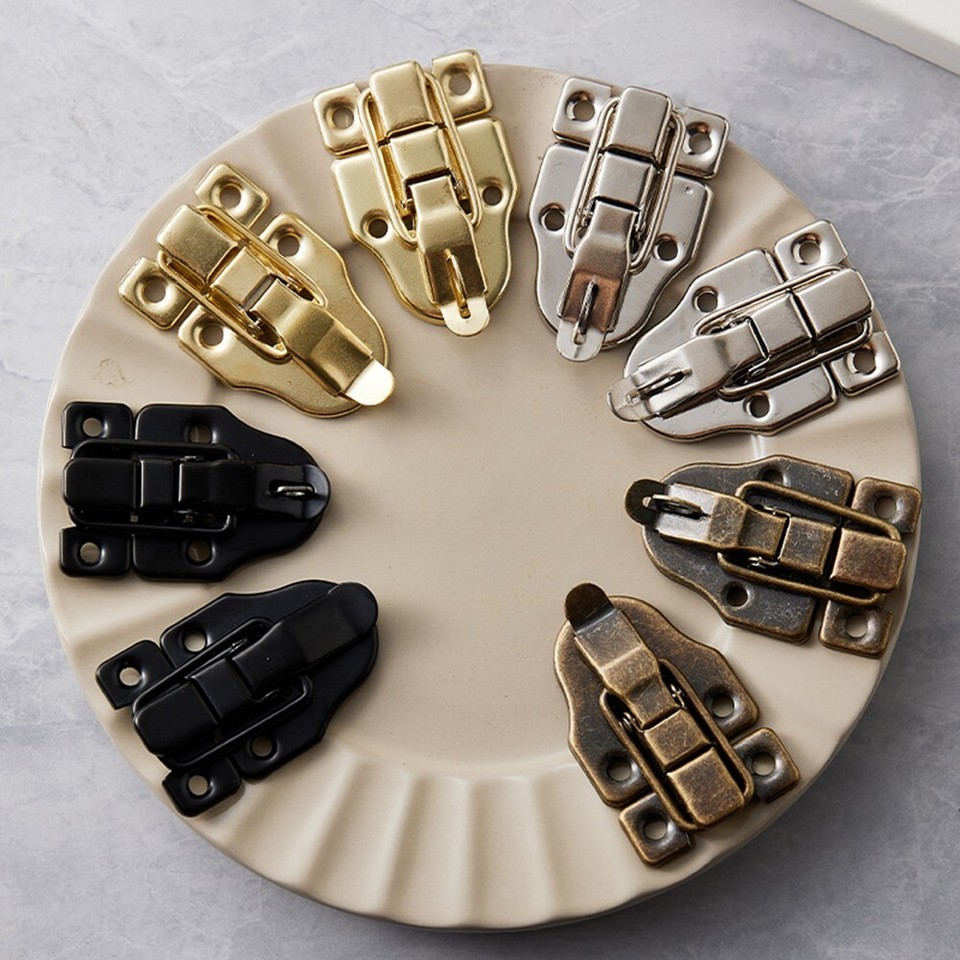 Padlock Flight Cases Features Lockable Padlock Attachment Toggle ...