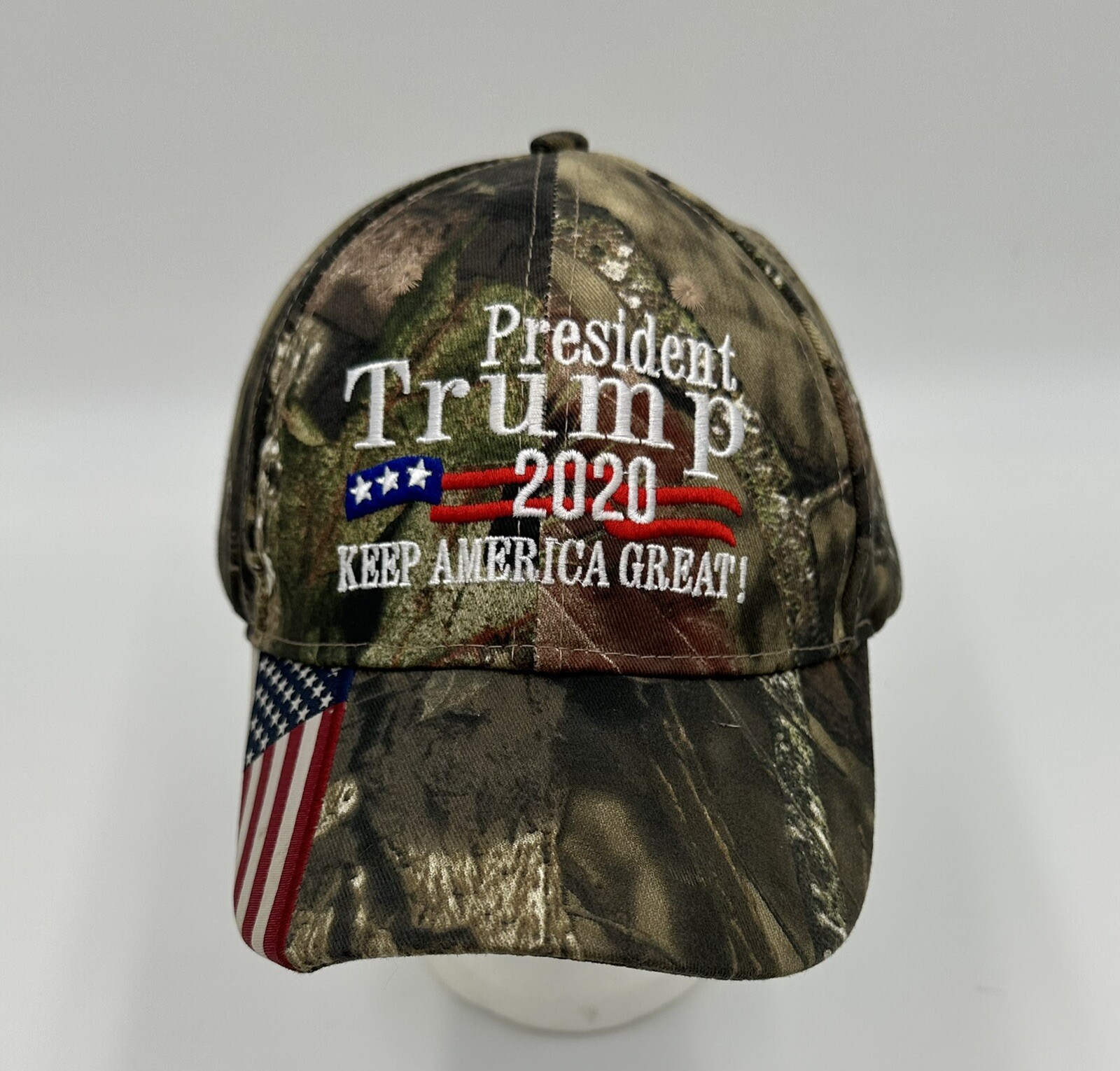 TRUMP 2020 CAMO HAT - Gem
