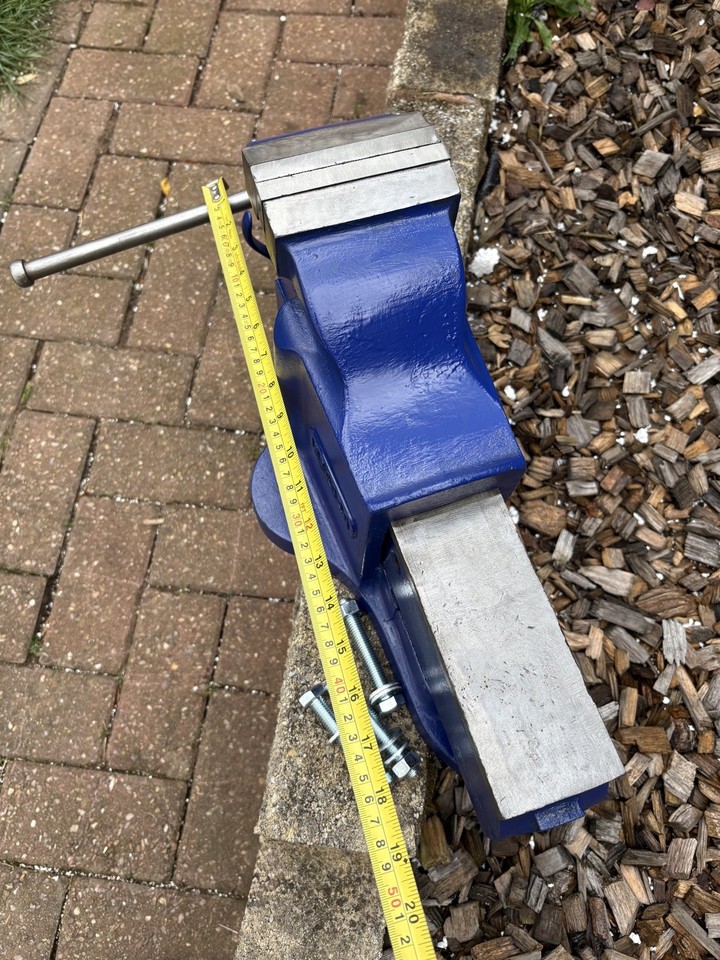 RECORD No 23 VICE - MADE IN ENGLAND - ENGINEERS/MECHANICS BENCH (WITH ...