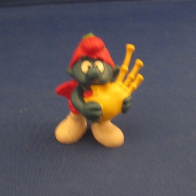 Smurfs 20105 Scot Smurf Playing Bagpipes Vintage Schleich Figure PVC ...