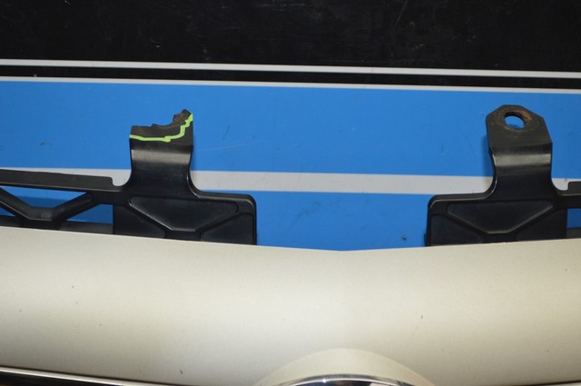 MERCEDES R Class R 350 R 550 Front Bumper Grille Factory OEM 2006 2007 ...