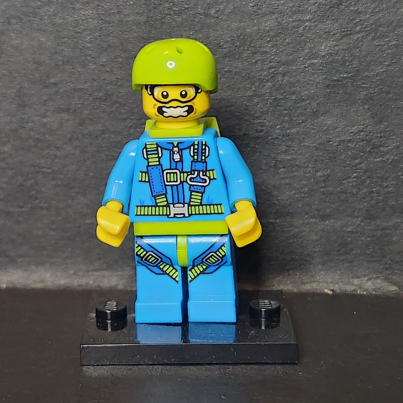 LEGO MINIFIGURE Series 10 - #6 SKYDIVER WITH PARACHUTE 71001 | eBay