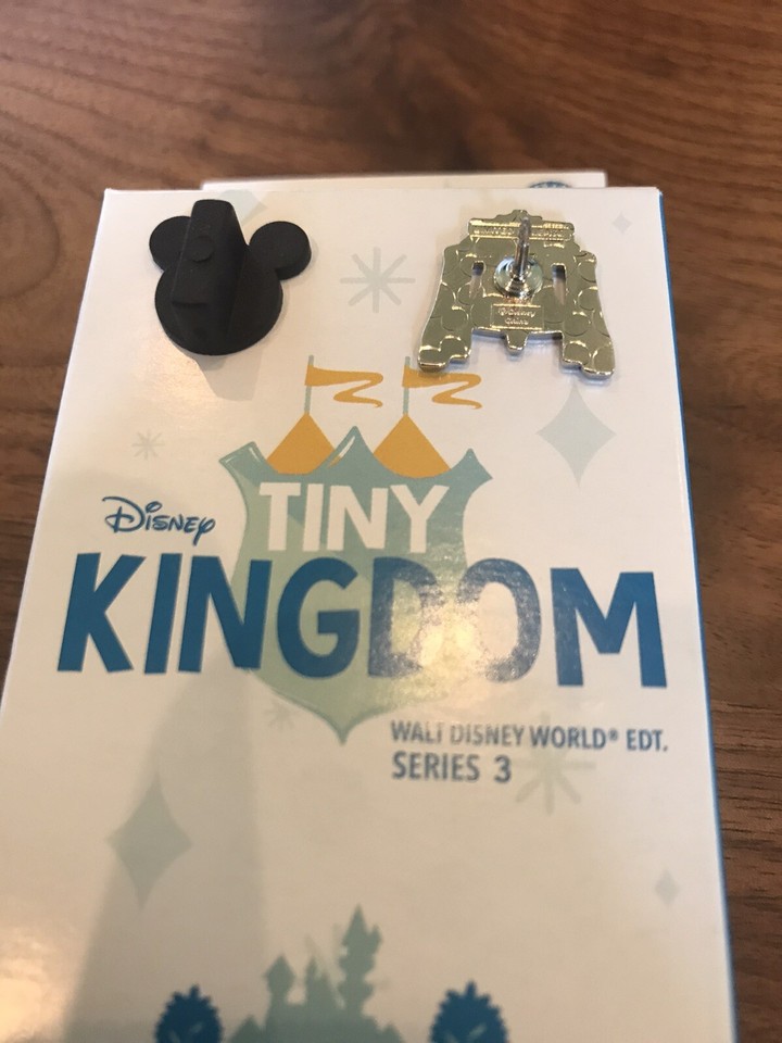 Disney Tiny Kingdom Pin Series 3 -Liberty Square Bell | eBay