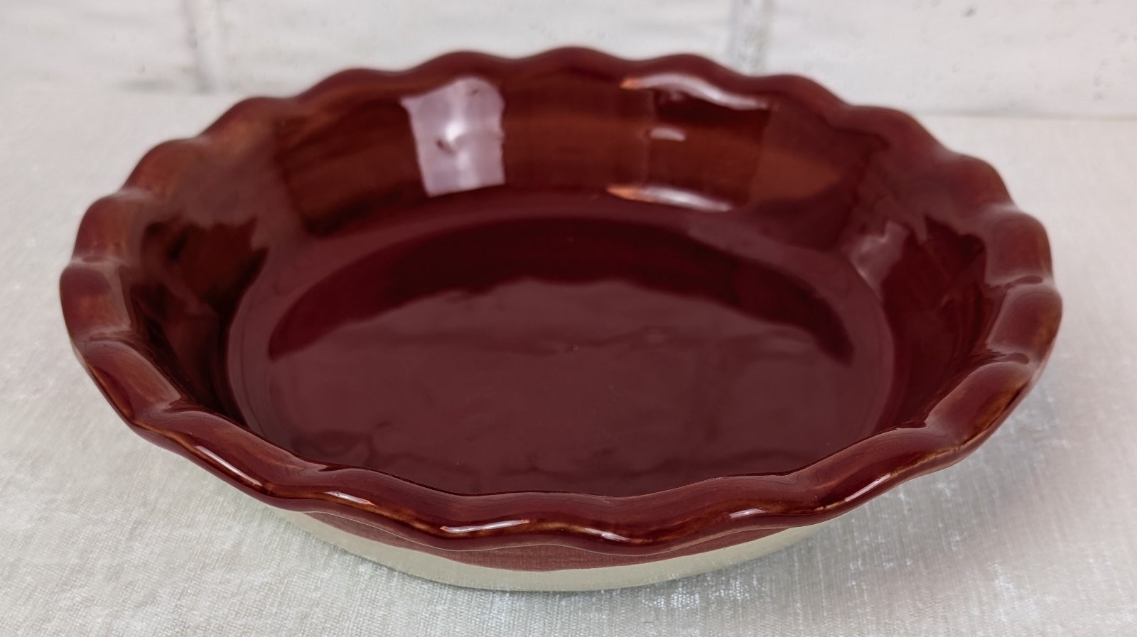 Emile Henry 10-3/8" Ruffled Stoneware Pie Plate Le Potier Burgundy 6181 ...