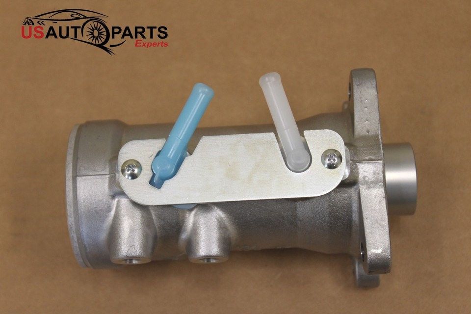 Genuine Isuzu - Brake Master Cylinder For NPR NQR 4HK1 4JJ1 GAS 5.2L 6 ...