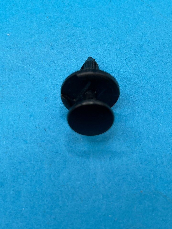 (Pack of 20) Push In Retainer Clip Flare Wheel Opening Molding for GM ...