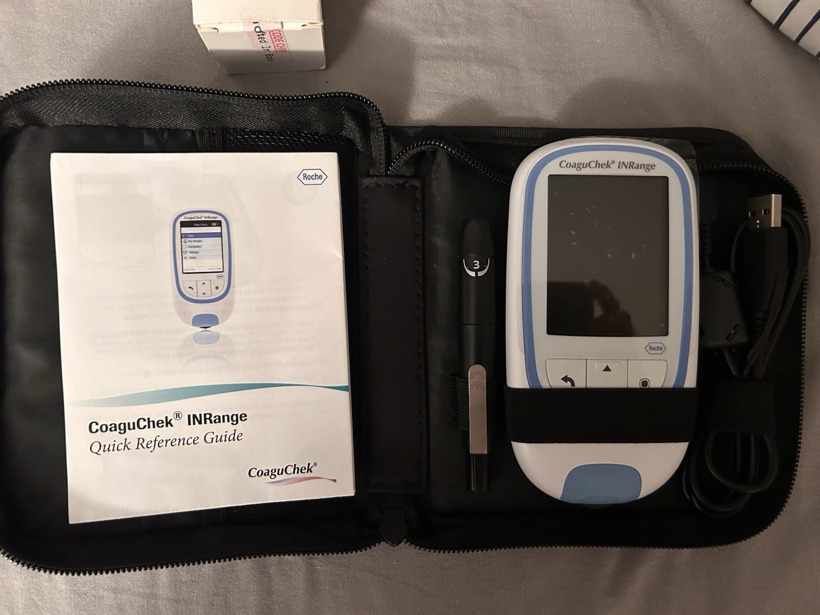 Roche CoaguChek XS INRANGE Coagulation Meter with Case And Test Strip ...