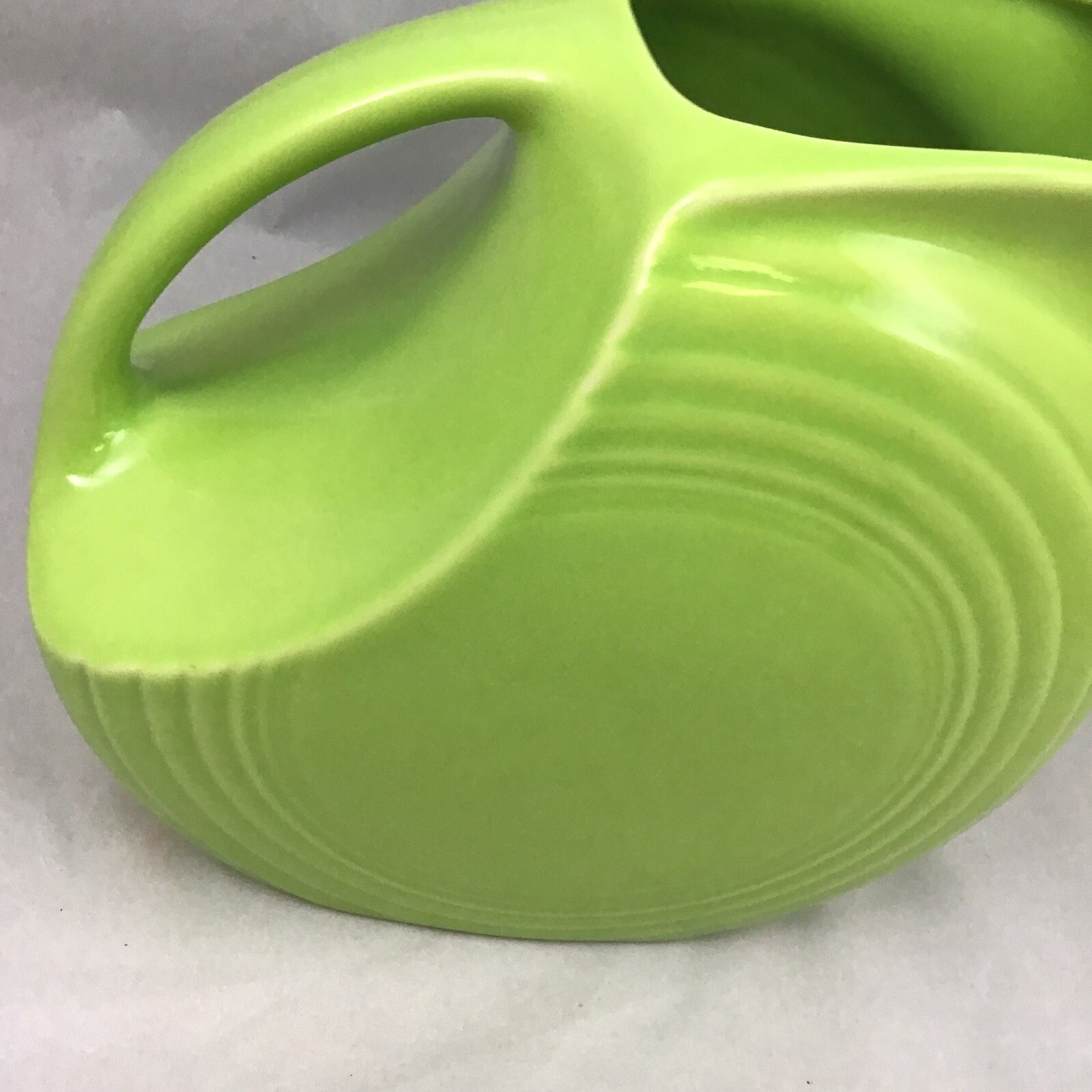 VTG Shamrock Green Fiestaware Homer Laughlin Water Juice Disc Pitcher 7 ...