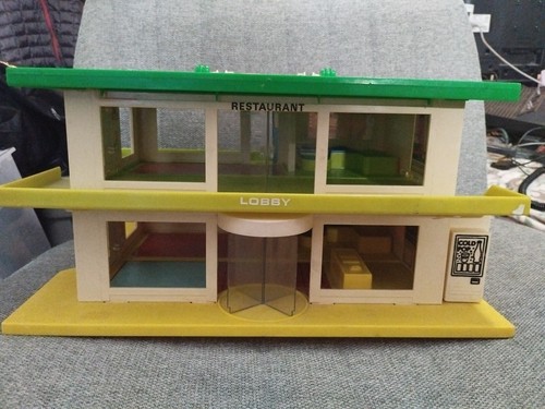 Vintage 1974 Playskool Familiar Places Holiday Inn Hotel Playset | eBay