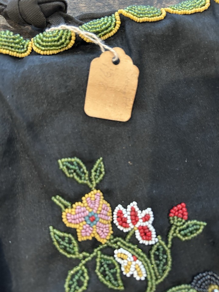 Native American Cree Ojibwe Indian Beaded Bag Pouch Vintage Seed Bead ...