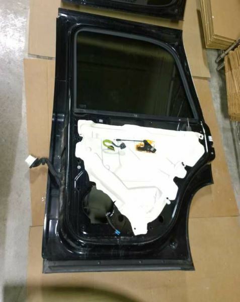 2007-2014 Chevrolet Tahoe Passenger Right Rear Passenger Door 07 08 09 ...