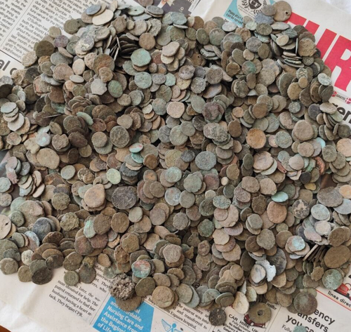 LOT OF 100 RANDOM UNCLEANED ANCIENT ROMAN & BYZANTINE COINS - 1500 ...