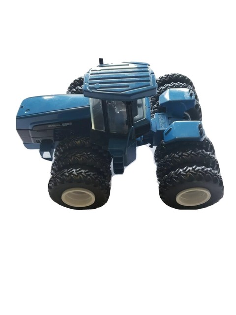 Ertl Holland 9882 4wd 82 Versatile Series Tractor 1/32 for sale online ...