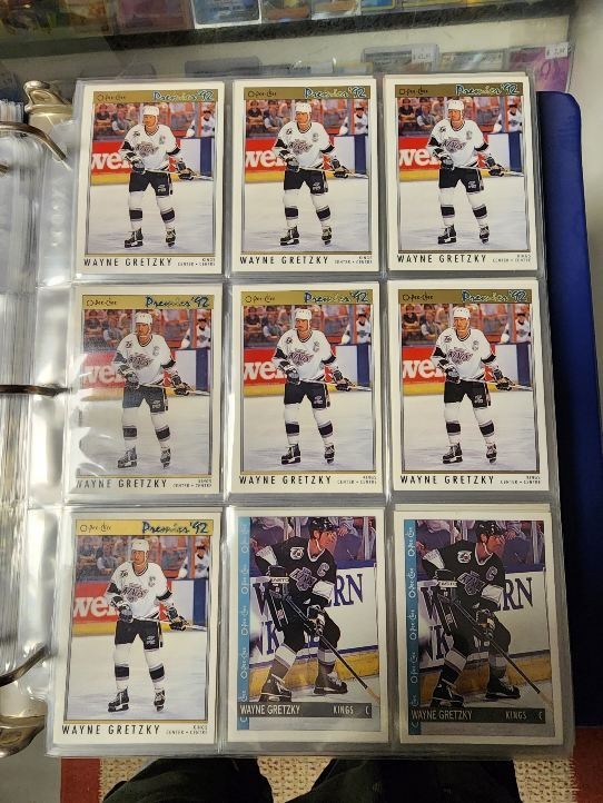 Huge Lot Wayne Gretzky Hockey Cards With Graded SGC 88 ROOKIE CARD.. | eBay