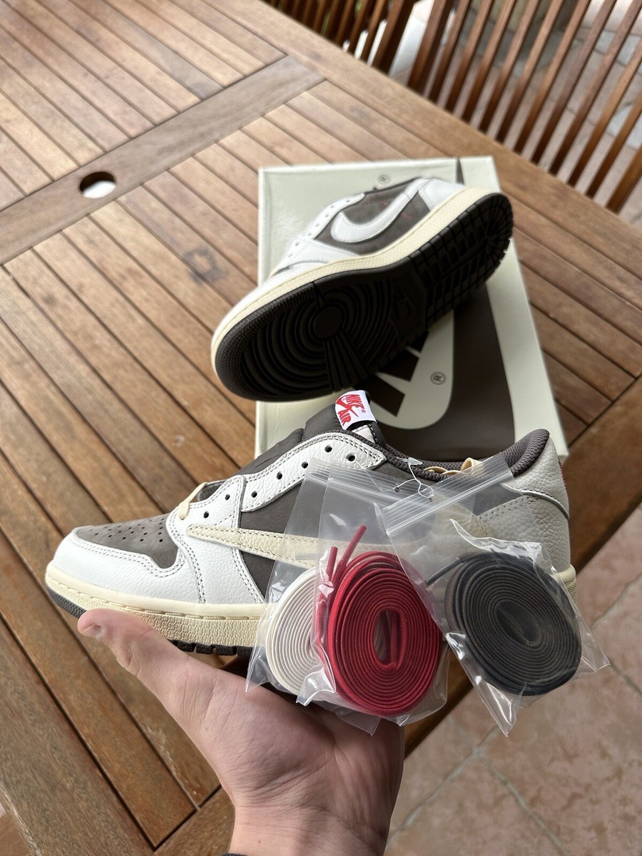 Size 9.5 - Jordan 1 Low OG x Travis Scott Reverse Mocha for Size 9.5 - Jordan 1 Low OG x Travis Scott Reverse Mocha for