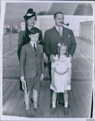 1938 Photo Mr Mrs Kenneth Simpson Children Kelly Helen Louise Boat ...