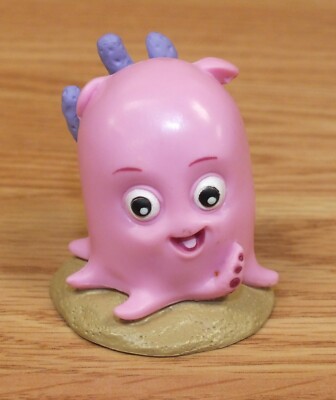 Disney / Pixar Pearl The Pink Squid From Finding Nemo PVC Cake Topper ...