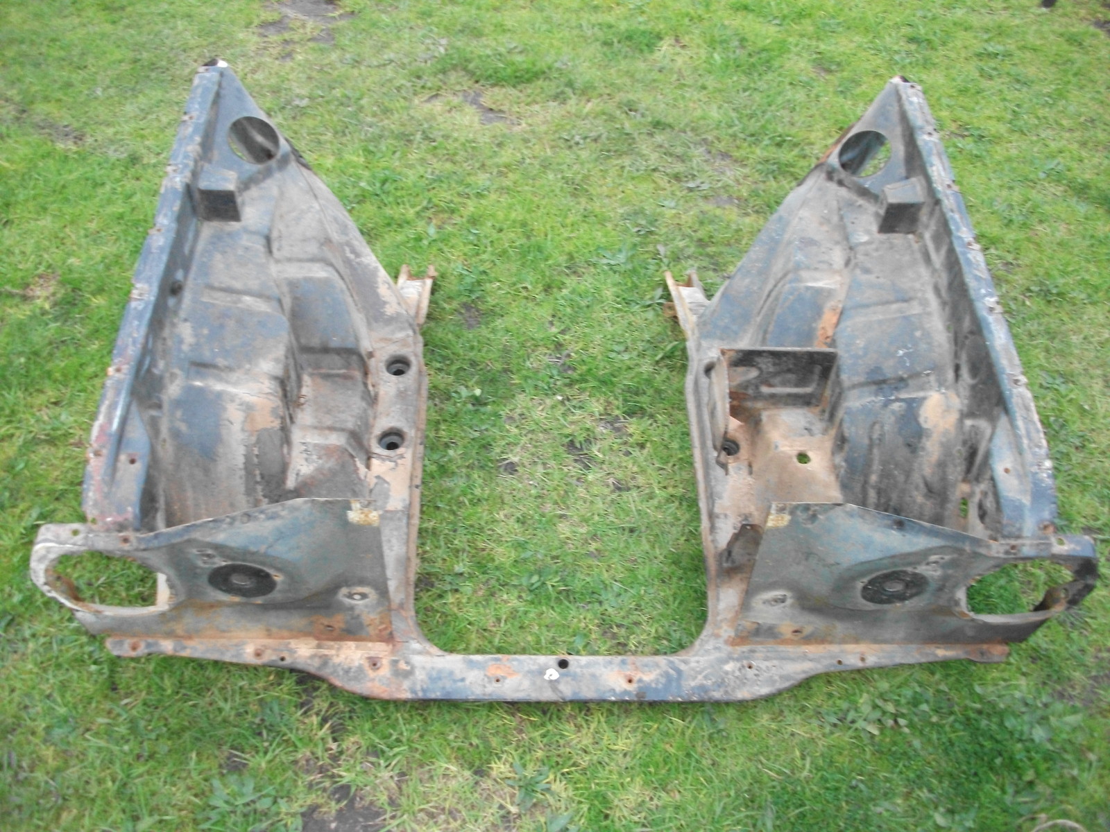 FRONT END ENGINE BAY SUBFRAME CLIP FOR HR HOLDEN EXCELLENT CONDITION ...